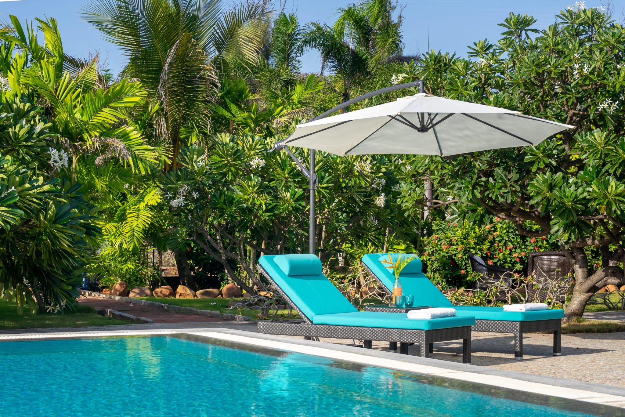 Poolside Umbrellas: Shade Options For Sunny Days | Hello Home Improvement