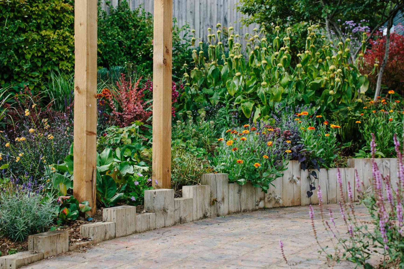 24 Modern Garden Edging Ideas for a Perfectly-Polished Border in Your ...